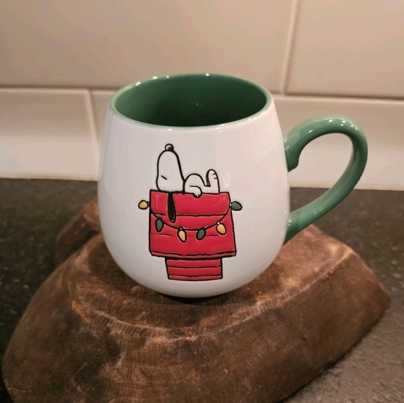 Peanuts | Dining | Peanuts Snoopy Christmas Decorated Doghouse Coffee ...